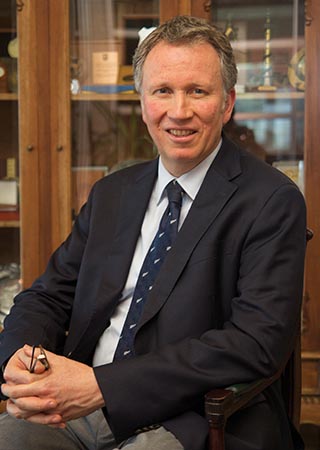 Christian Schmitz, nuevo rector UCSC: Un líder cercano y dialogante ...